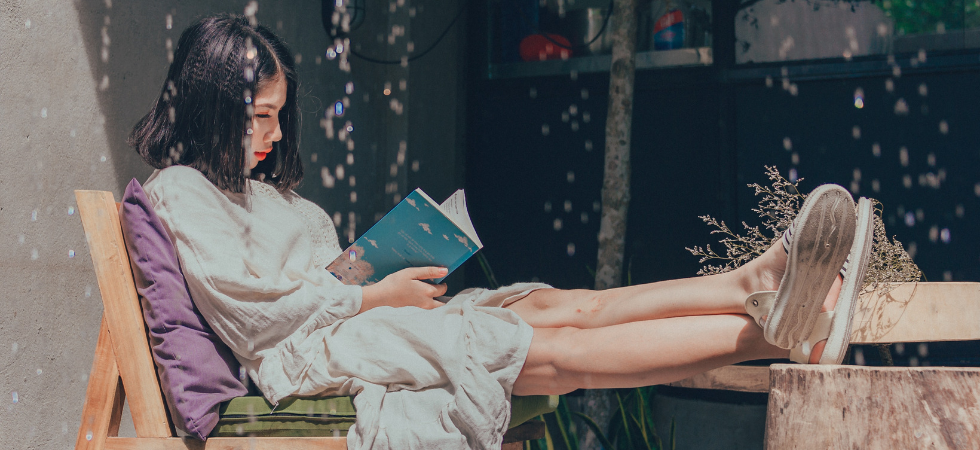 10 Amazing Ways To Help Your Students Fall In Love With Reading | JLV ...